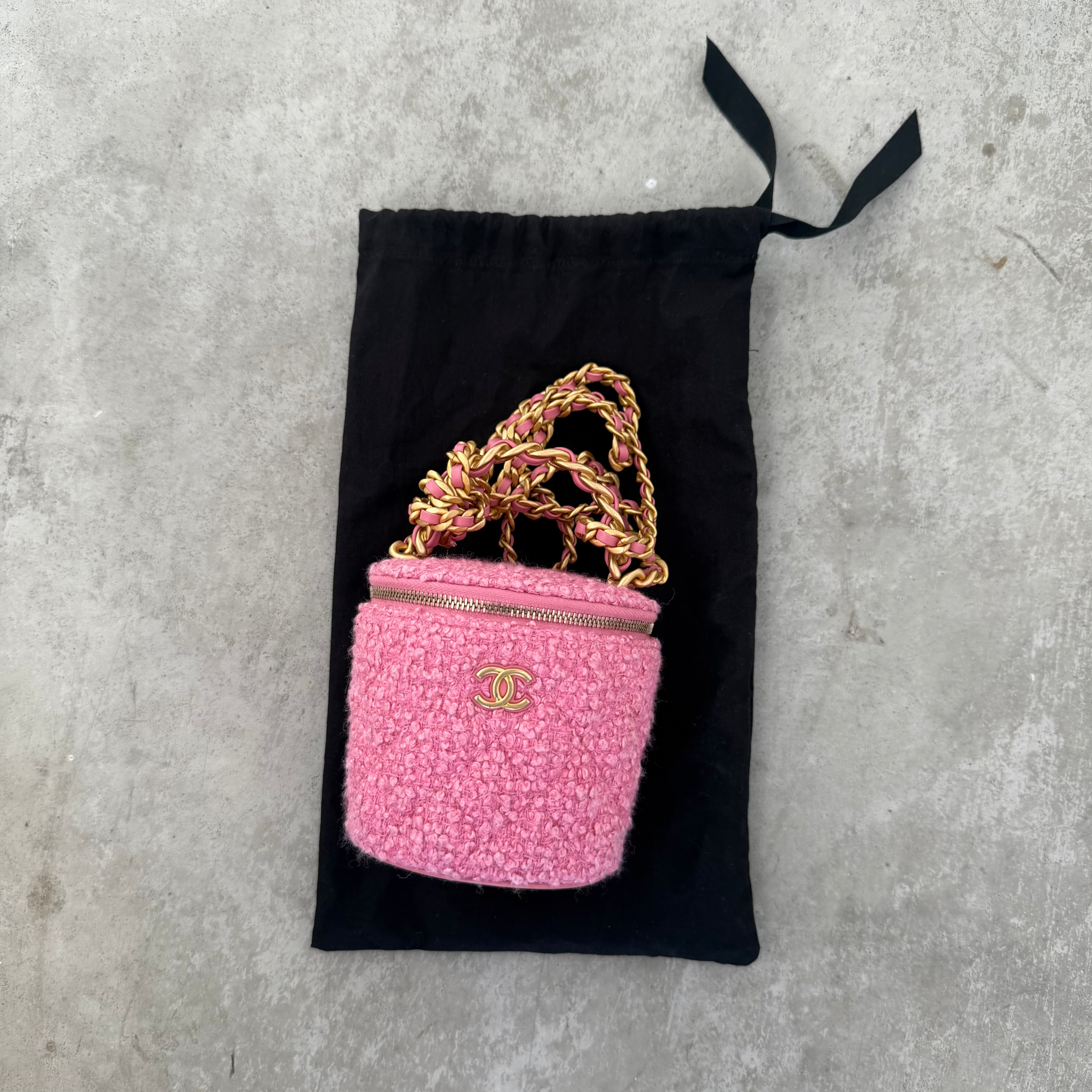 Chanel Pink Vanity Case with Long Strap – Curated by Charbel