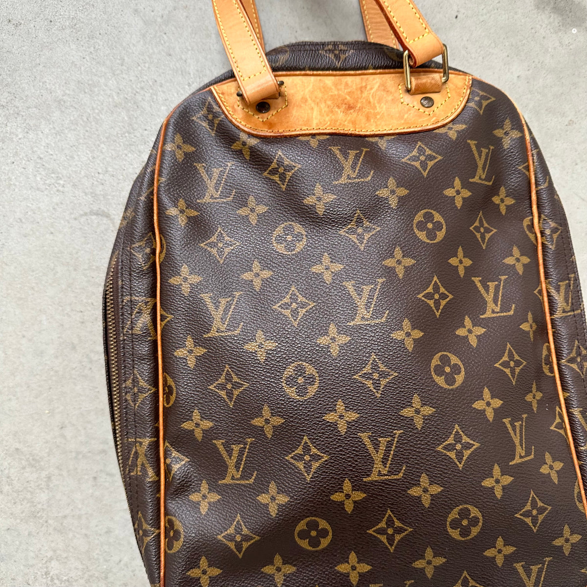 Louis Vuitton Monogram Excursion Bag – Curated by Charbel