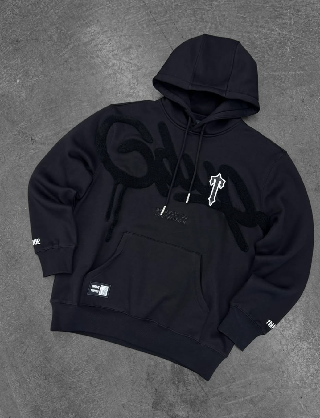Geedup X Trapstar Team Logo Hoodie Black – Curated by Charbel
