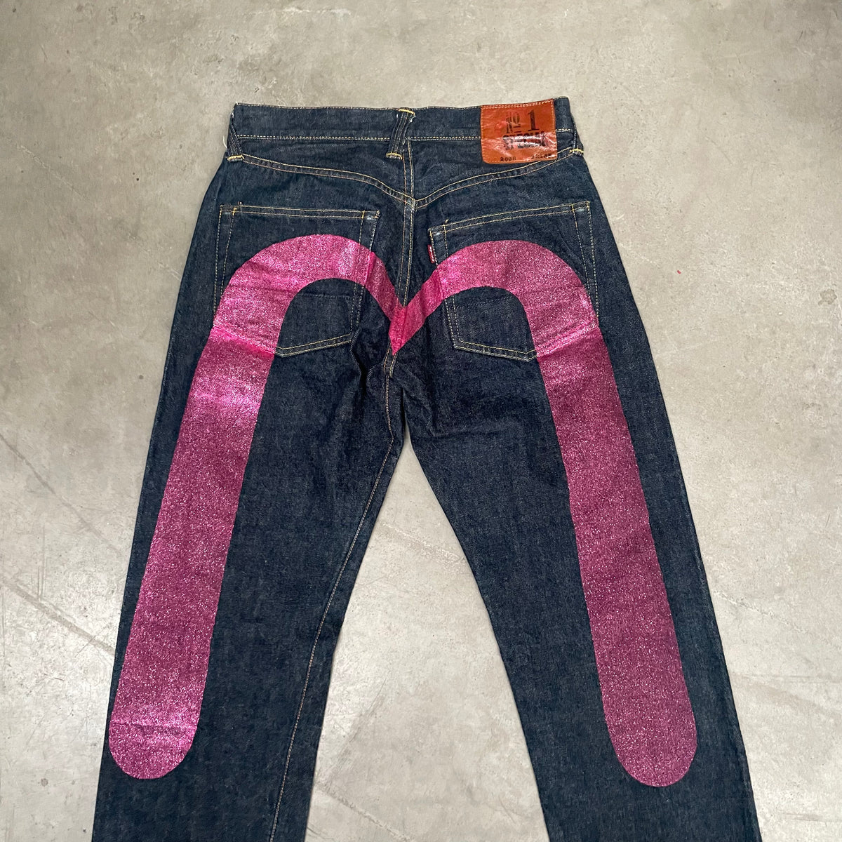 Evisu Pink Glitter Logo Pant – Curated by Charbel