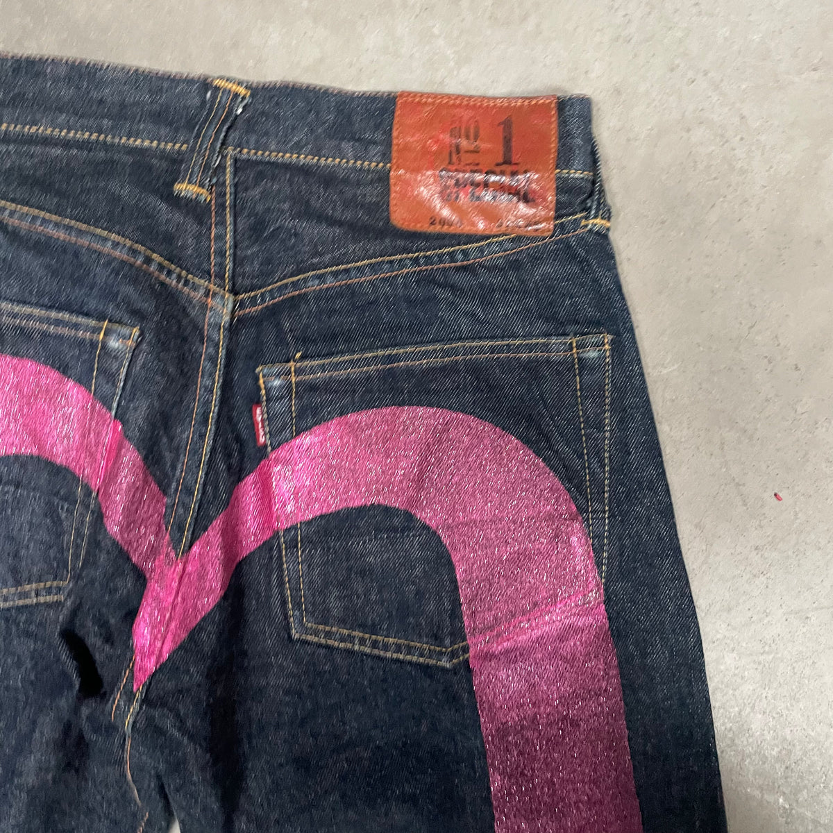 Evisu Pink Glitter Logo Pant – Curated by Charbel